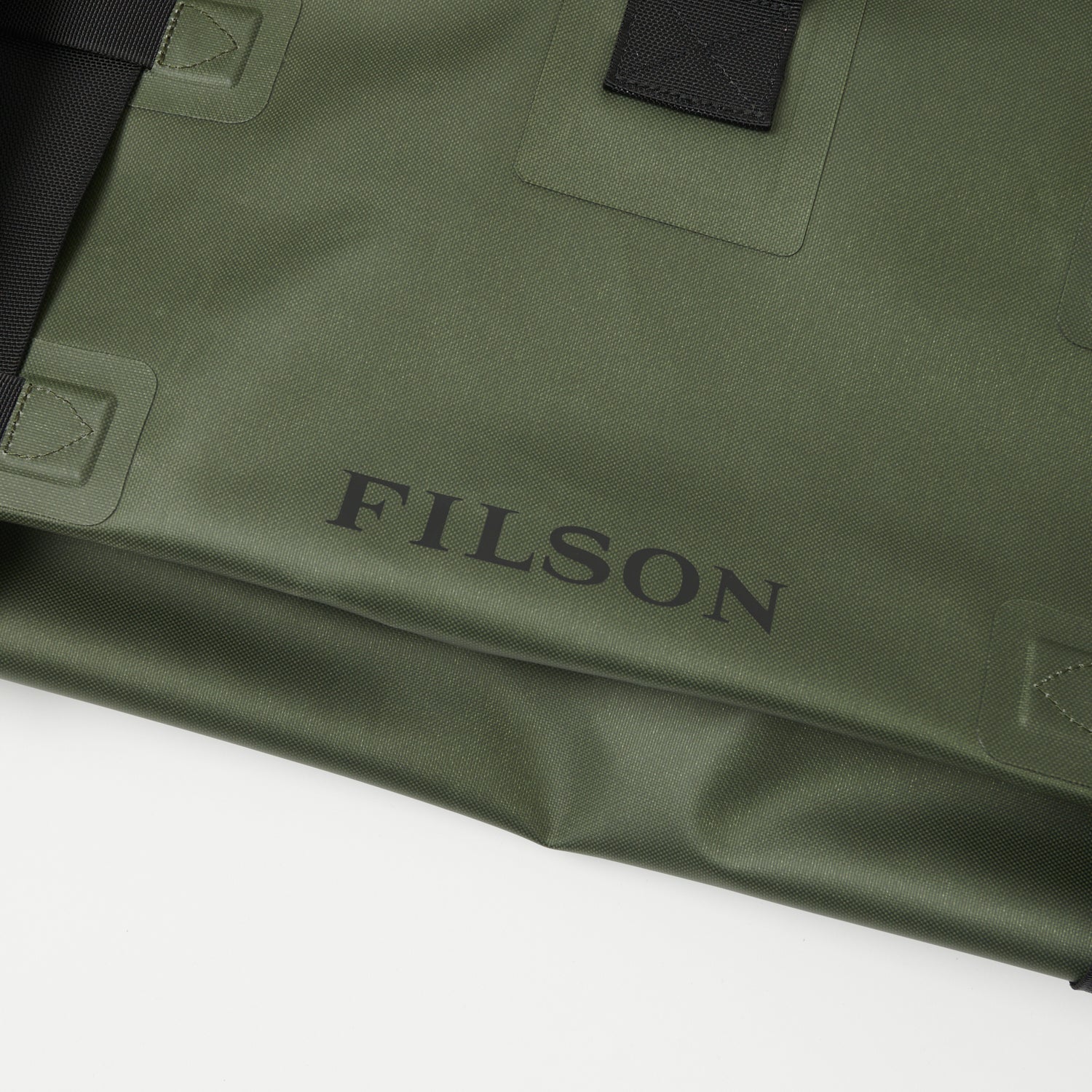 Filson Medium Dry Duffle Bag - Green | SON OF A STAG
